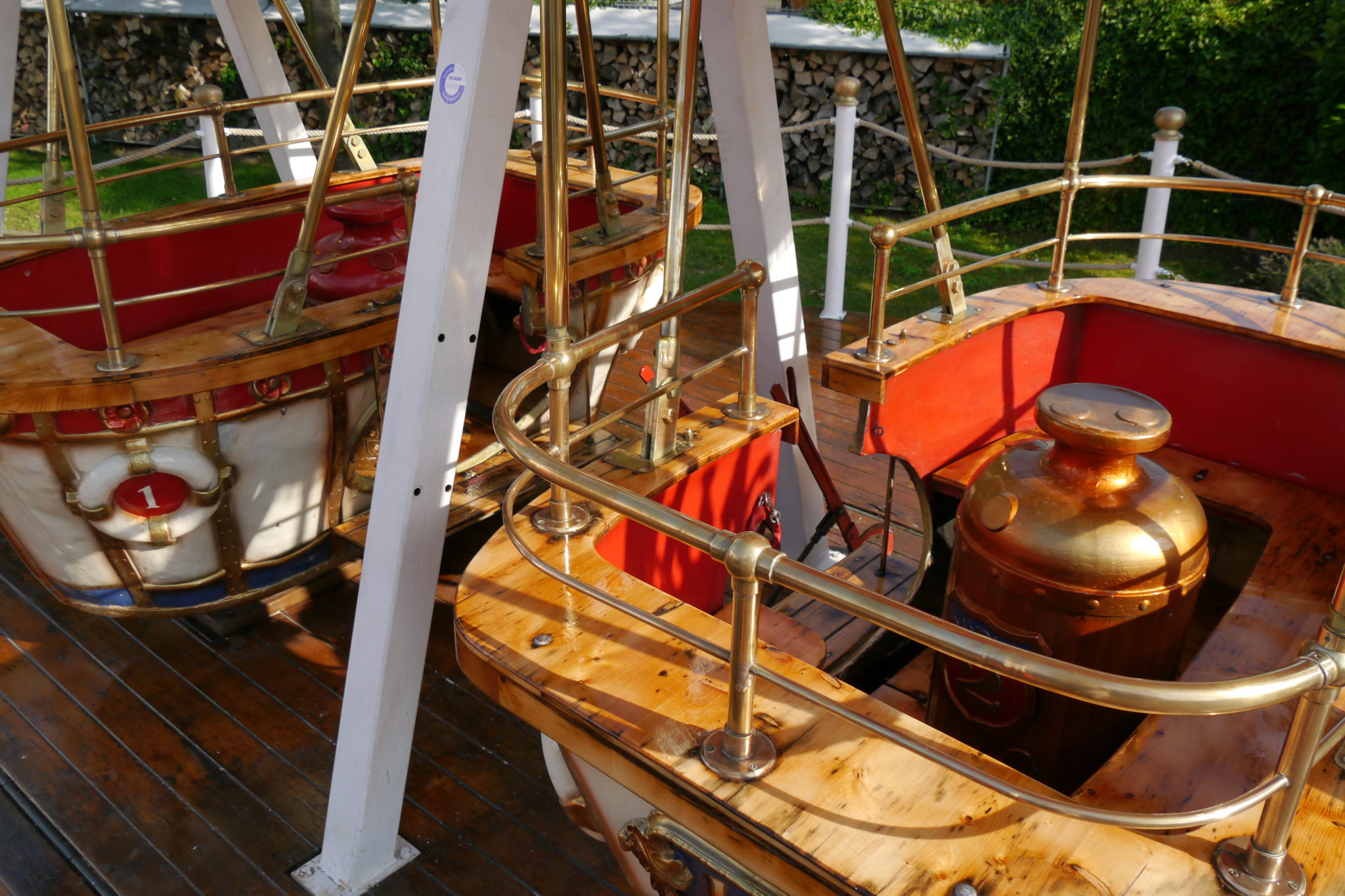 Dampf-Schiffschaukel - Rumpelspielchen Veranstaltungsservice